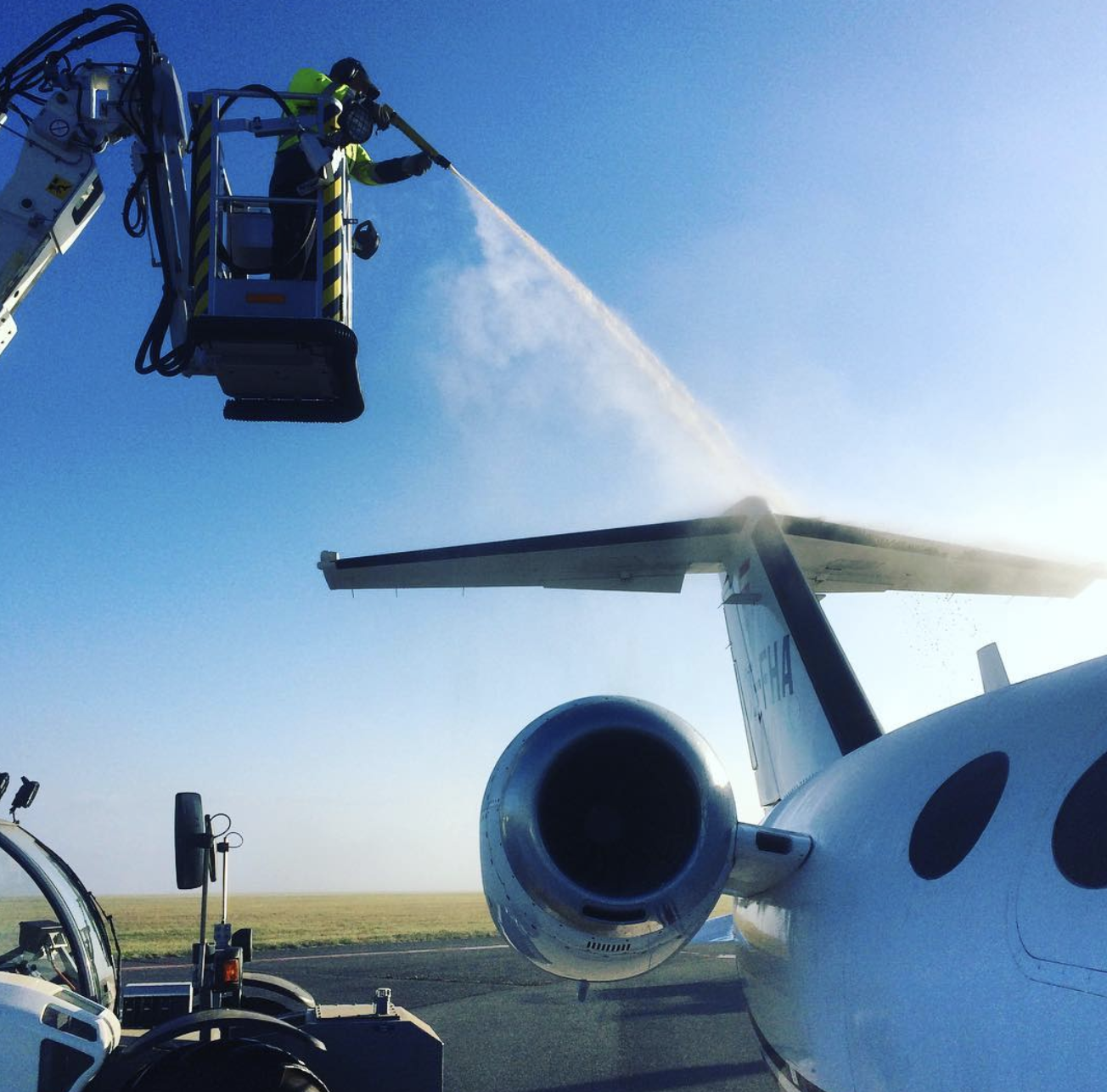 De-icing measures for private jets • GlobeAir